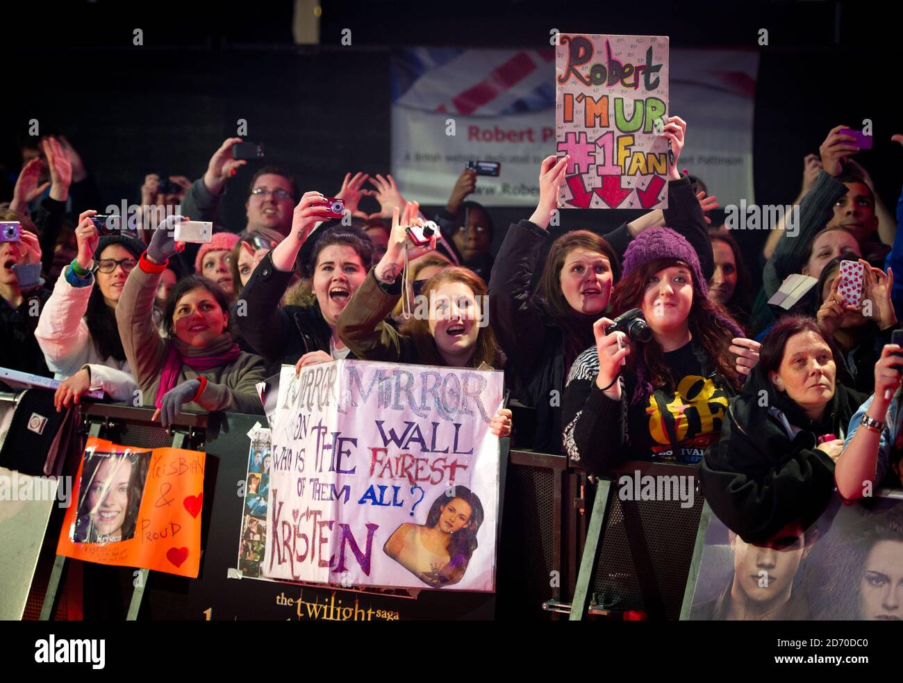 The crowd at the Twilight Saga - Breaking Dawn Part II premiere, in ...