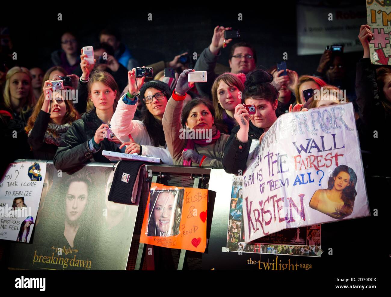 The crowd at the Twilight Saga - Breaking Dawn Part II premiere, in ...