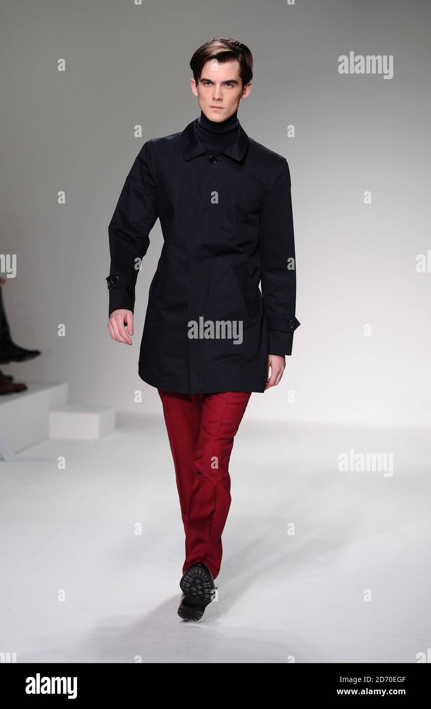 Fashion model catwalk red trousers hi-res stock photography and images ...