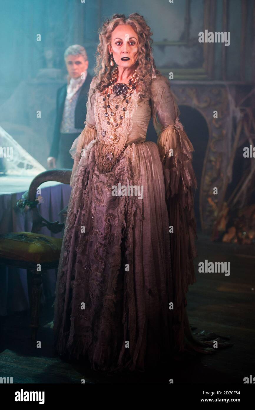 Outfit Miss Havisham