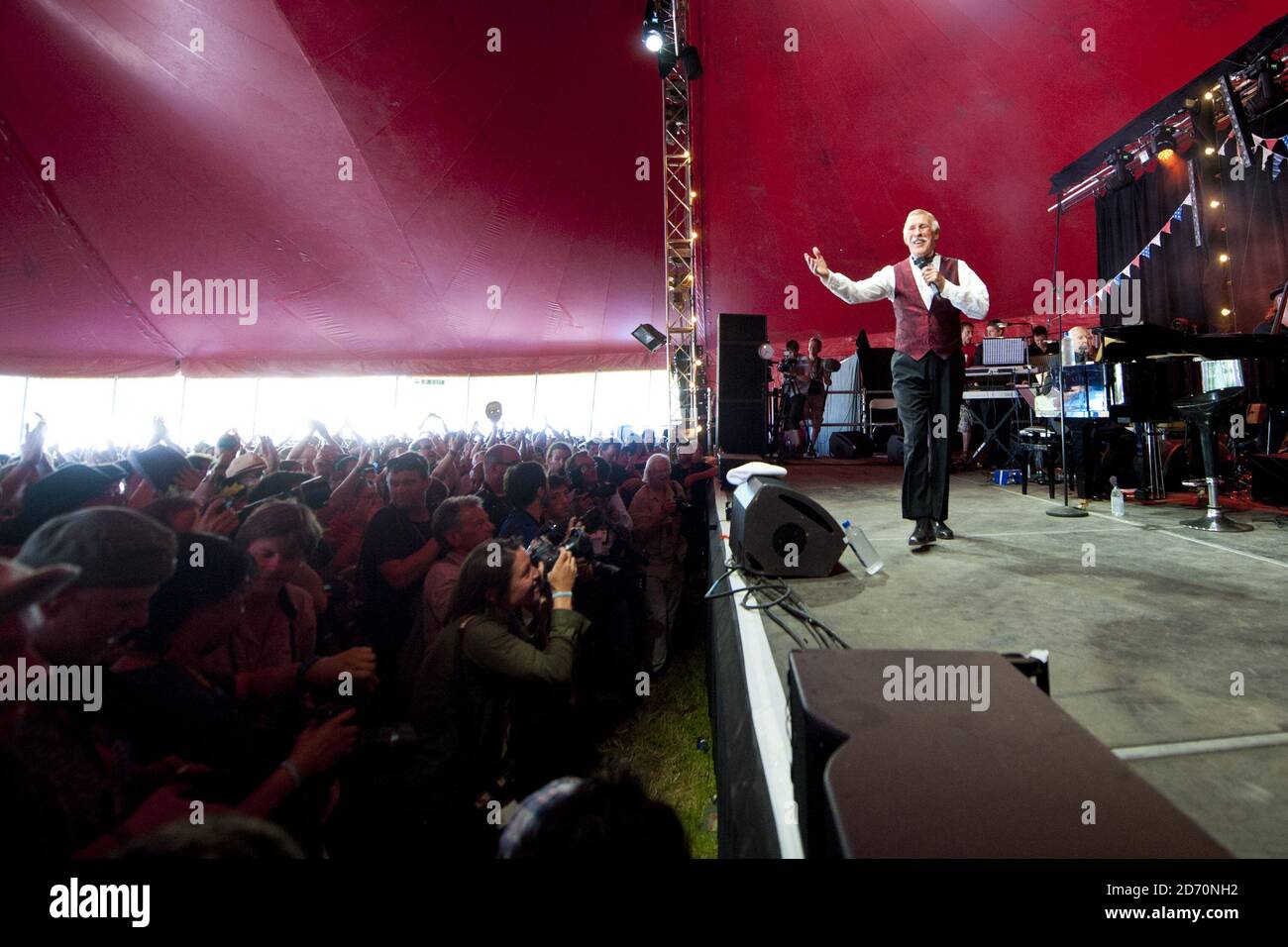 Sir Bruce Forsyth performing at the Avalon stage at the Glastonbury ...