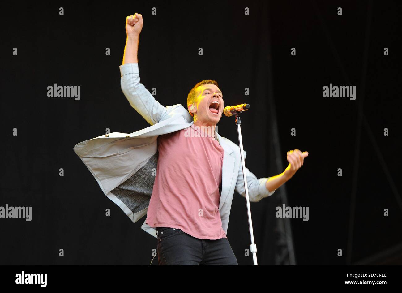 Nate ruess fun hi-res stock photography and images - Alamy