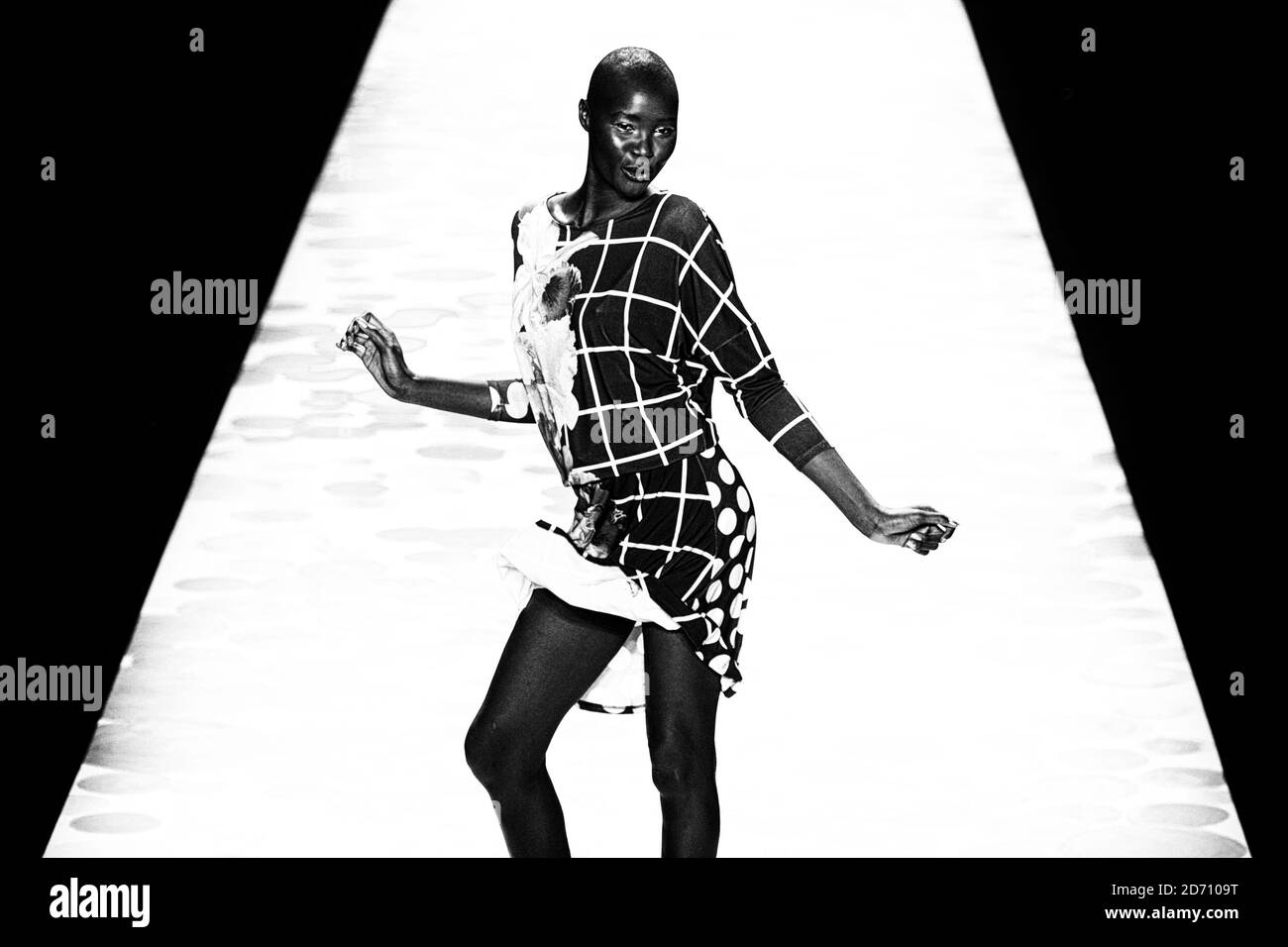 Model on catwalk designer Black and White Stock Photos & Images - Alamy