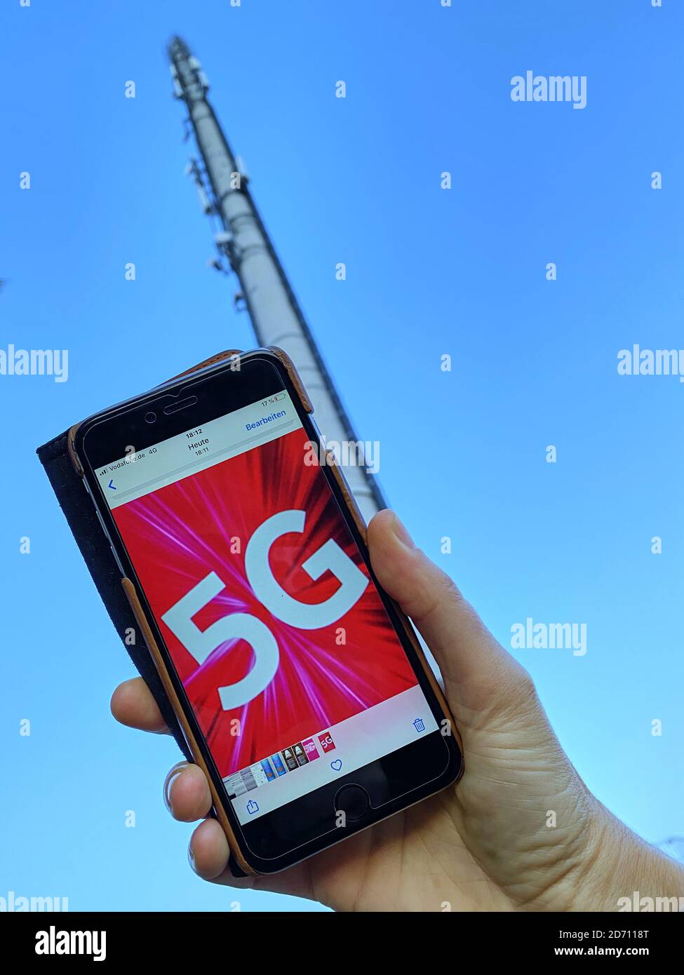 D netz handy hi-res stock photography and images - Alamy