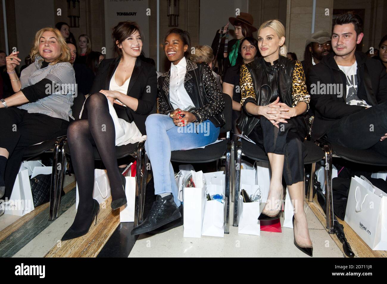 Fashion models l r hi-res stock photography and images - Alamy