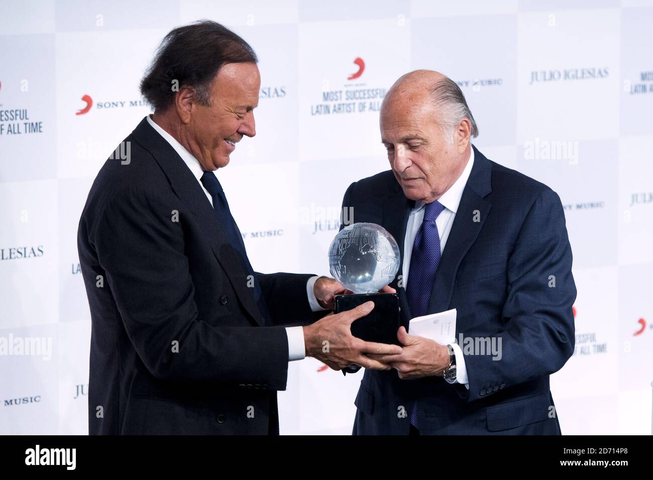 Julio Iglesias is presented with a Most Successful Latin Artist of All ...
