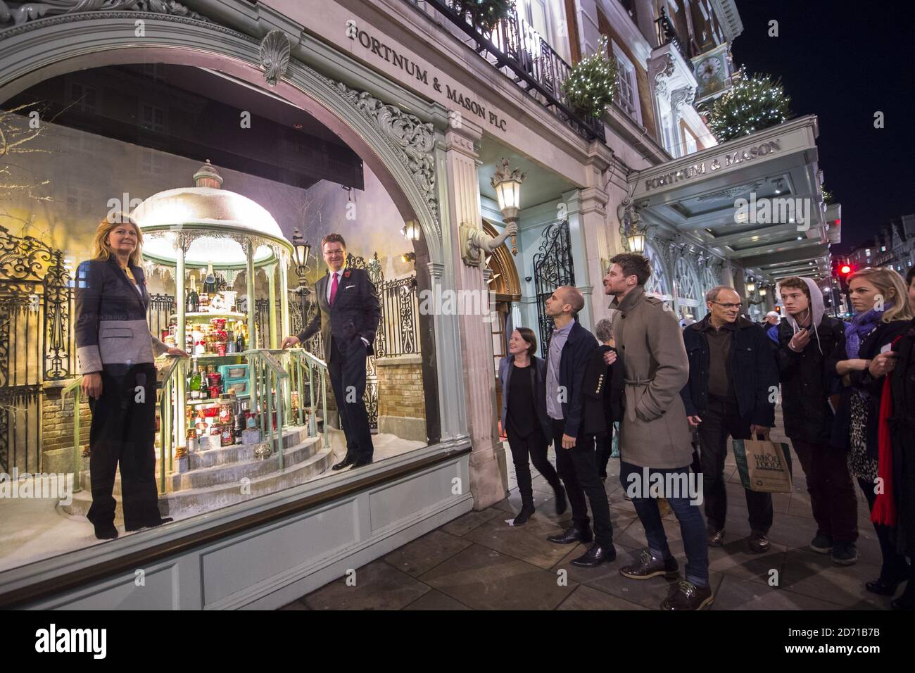 Ewan Venters (CEO) and Kate Hobson (Chairman) unveil the Christmas ...