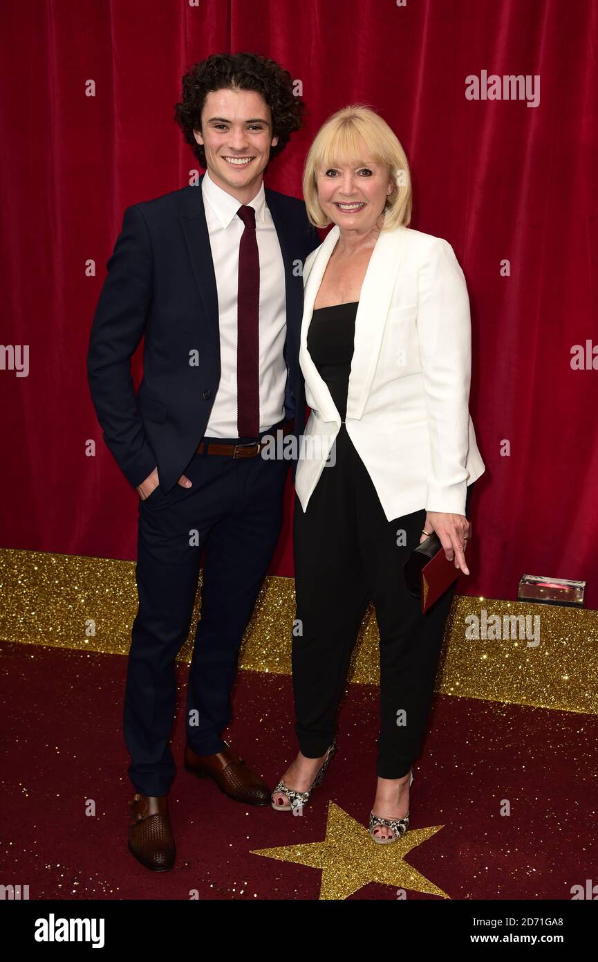 Lin Blakley and Jonny Labey Stock Photo - Alamy