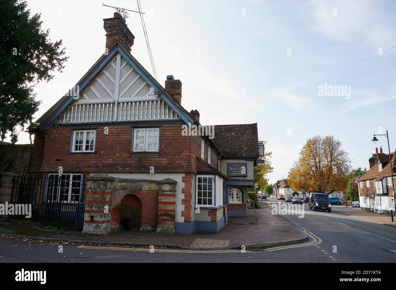 The Famous White Hart Inn, Brasted, Kent, UK, Autumn 2020 Stock Photo ...