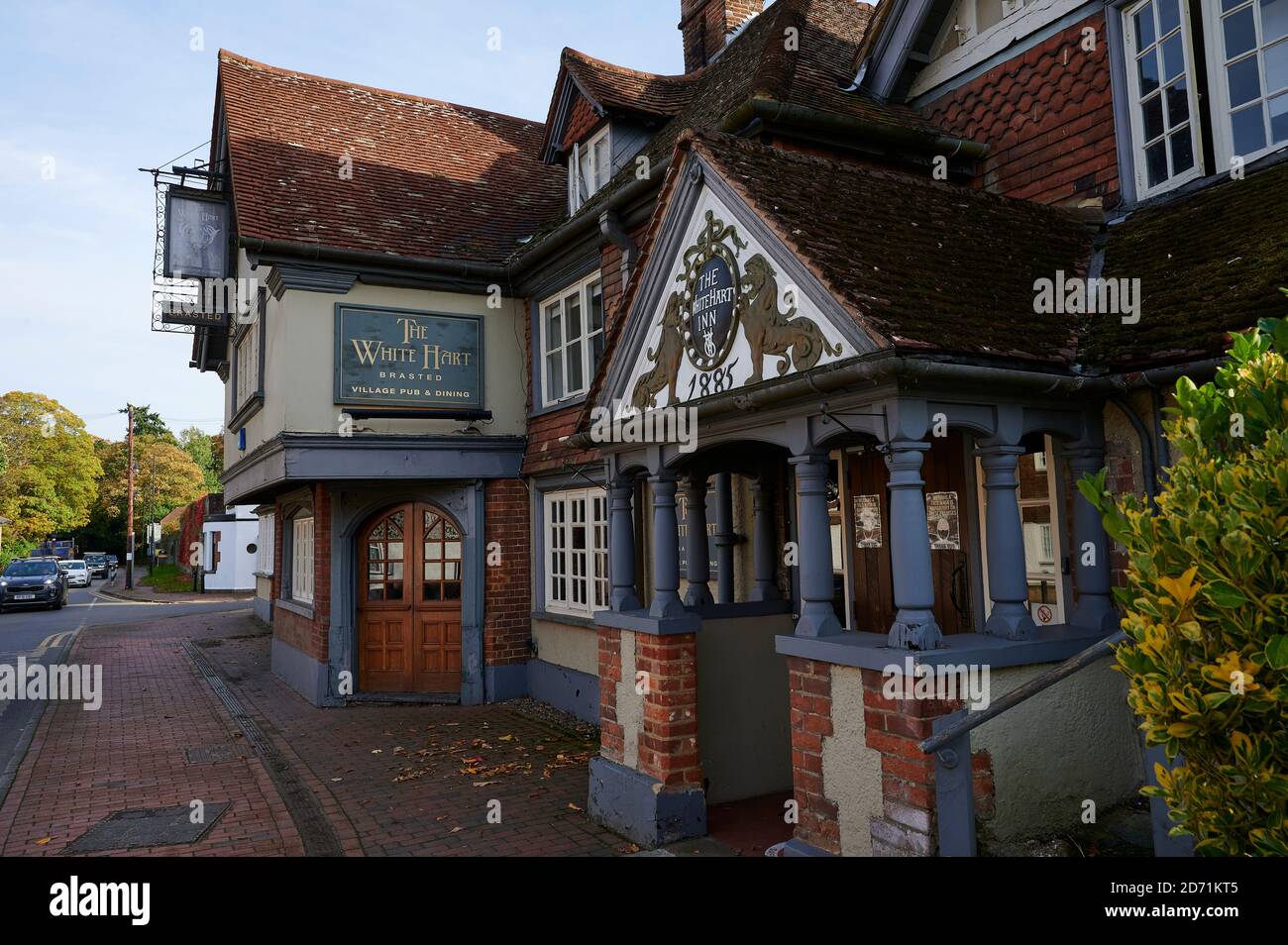 The Famous White Hart Inn, Brasted, Kent, UK, Autumn 2020 Stock Photo ...