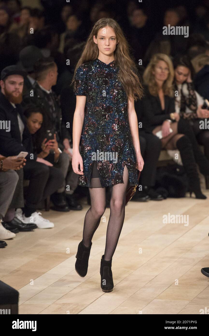 Burberry catwalk models hi-res stock photography and images - Alamy