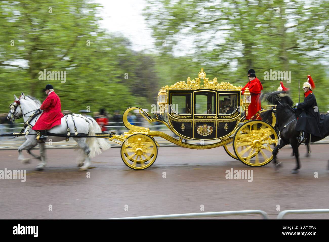 Irish state coach hi-res stock photography and images - Alamy