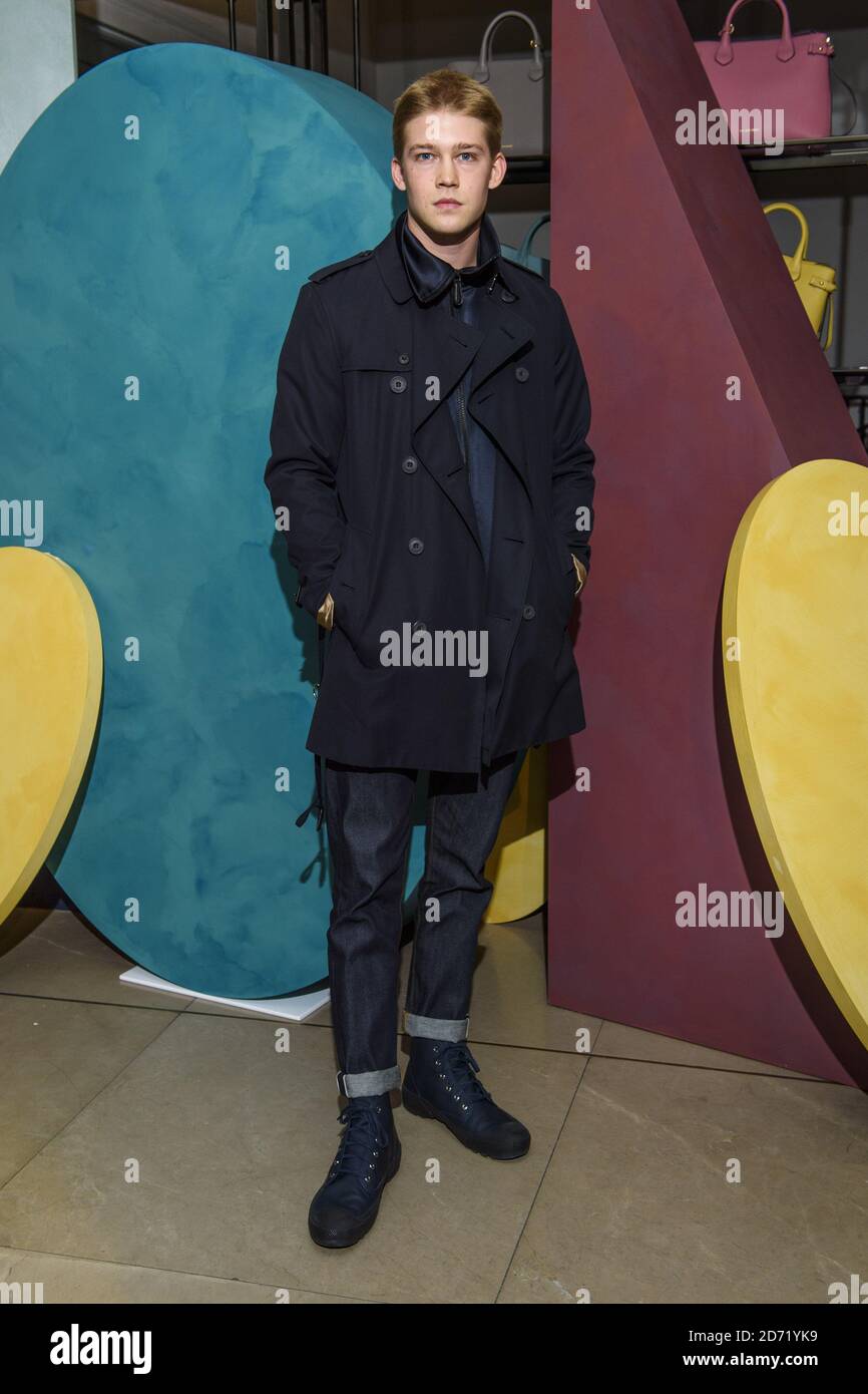 Joe alwyn party hi-res stock photography and images - Alamy