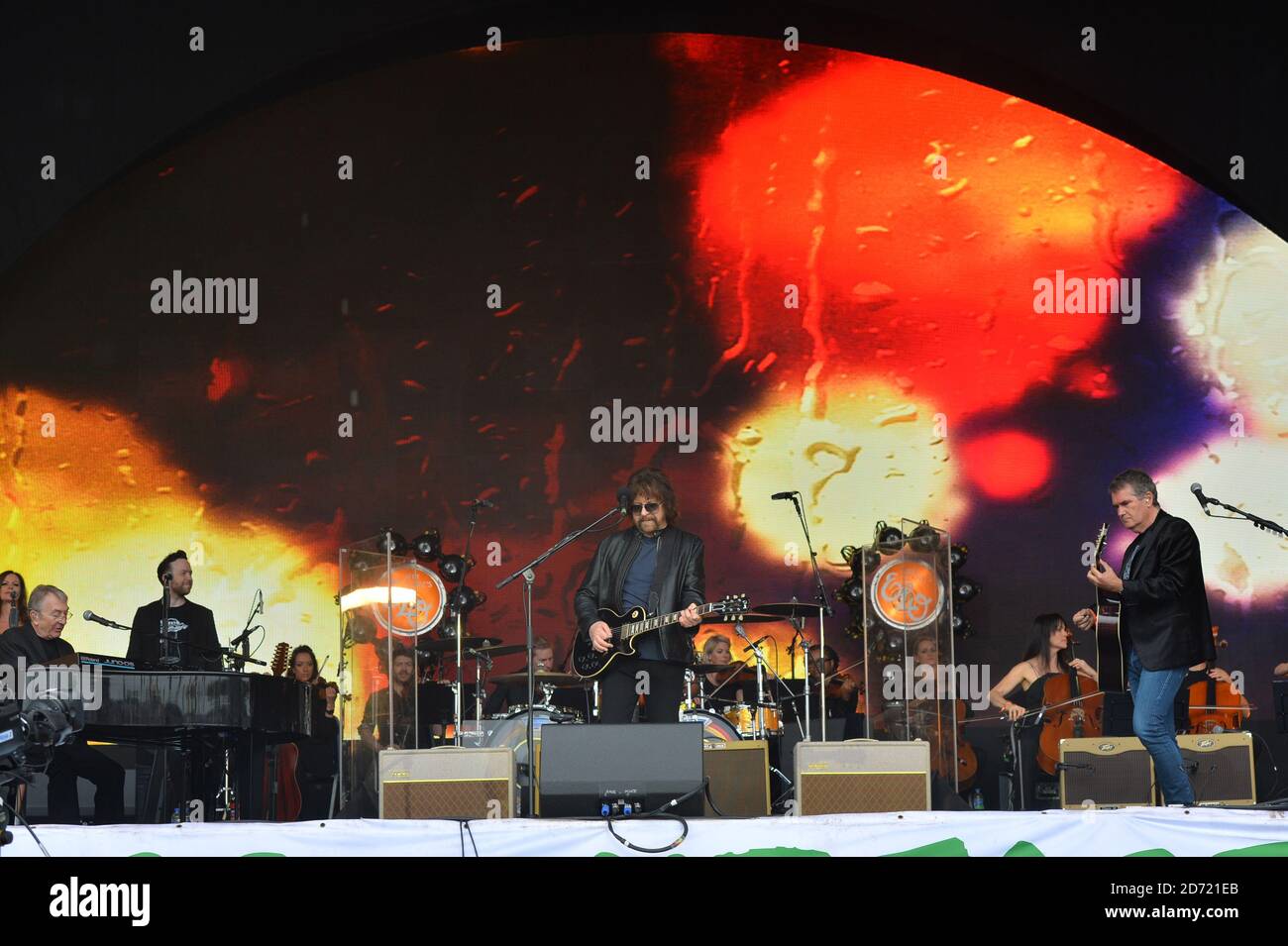 Jeff lynne elo hi-res stock photography and images - Alamy