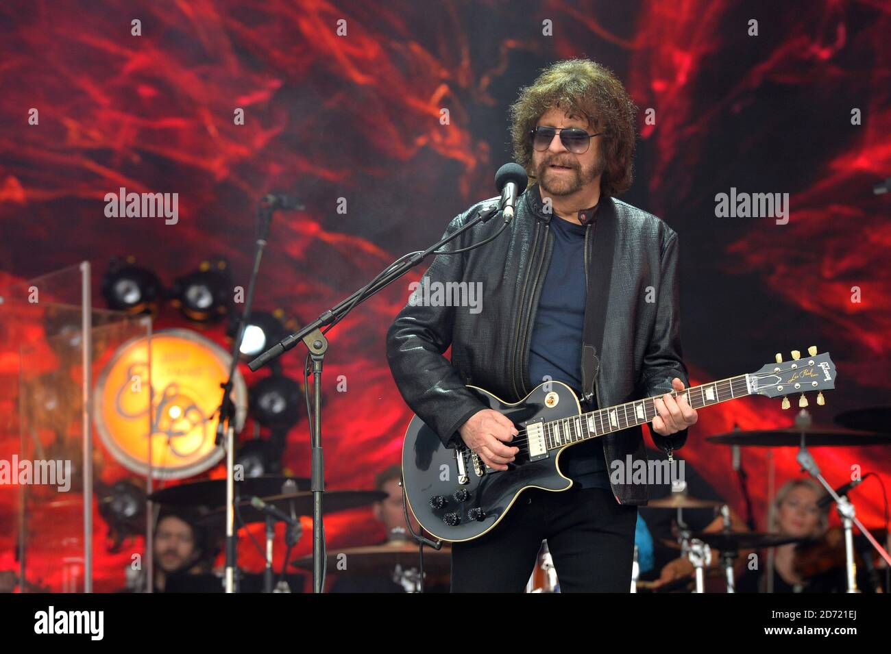 Jeff lynne elo hi-res stock photography and images - Alamy