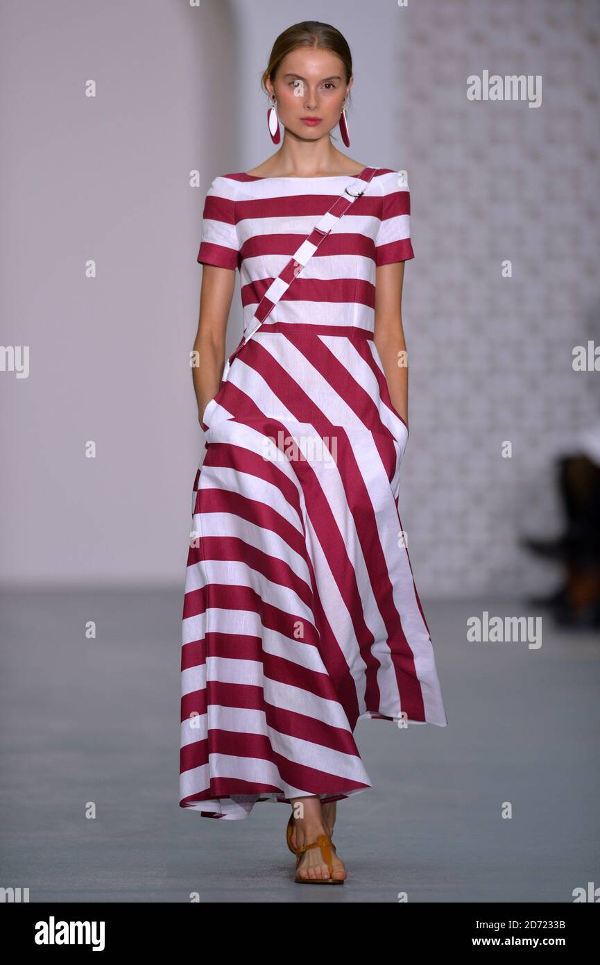 Red dress fashion show runway catwalk model modelling models hi-res ...