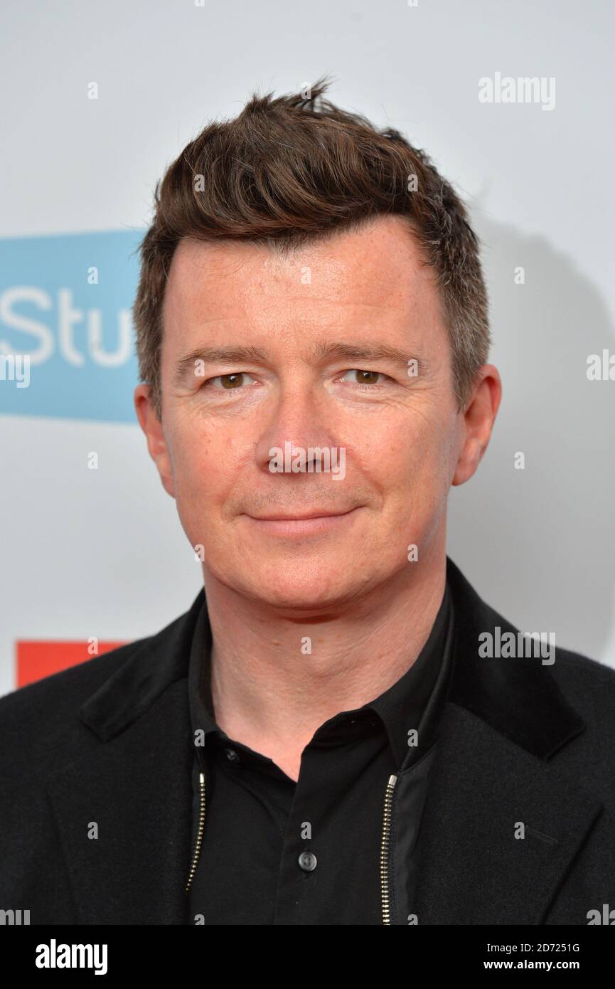 Music pop celebrity head shot hi-res stock photography and images - Alamy