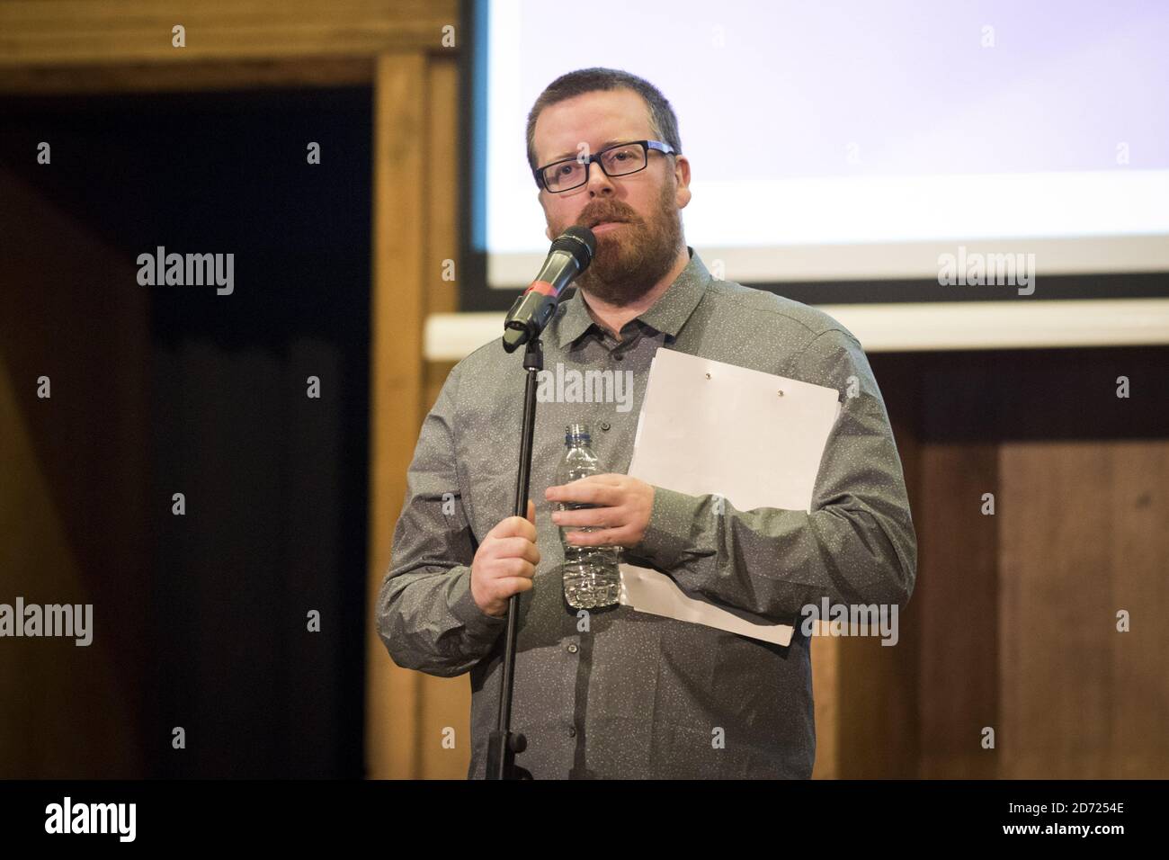 Frankie boyle performing hi-res stock photography and images - Alamy