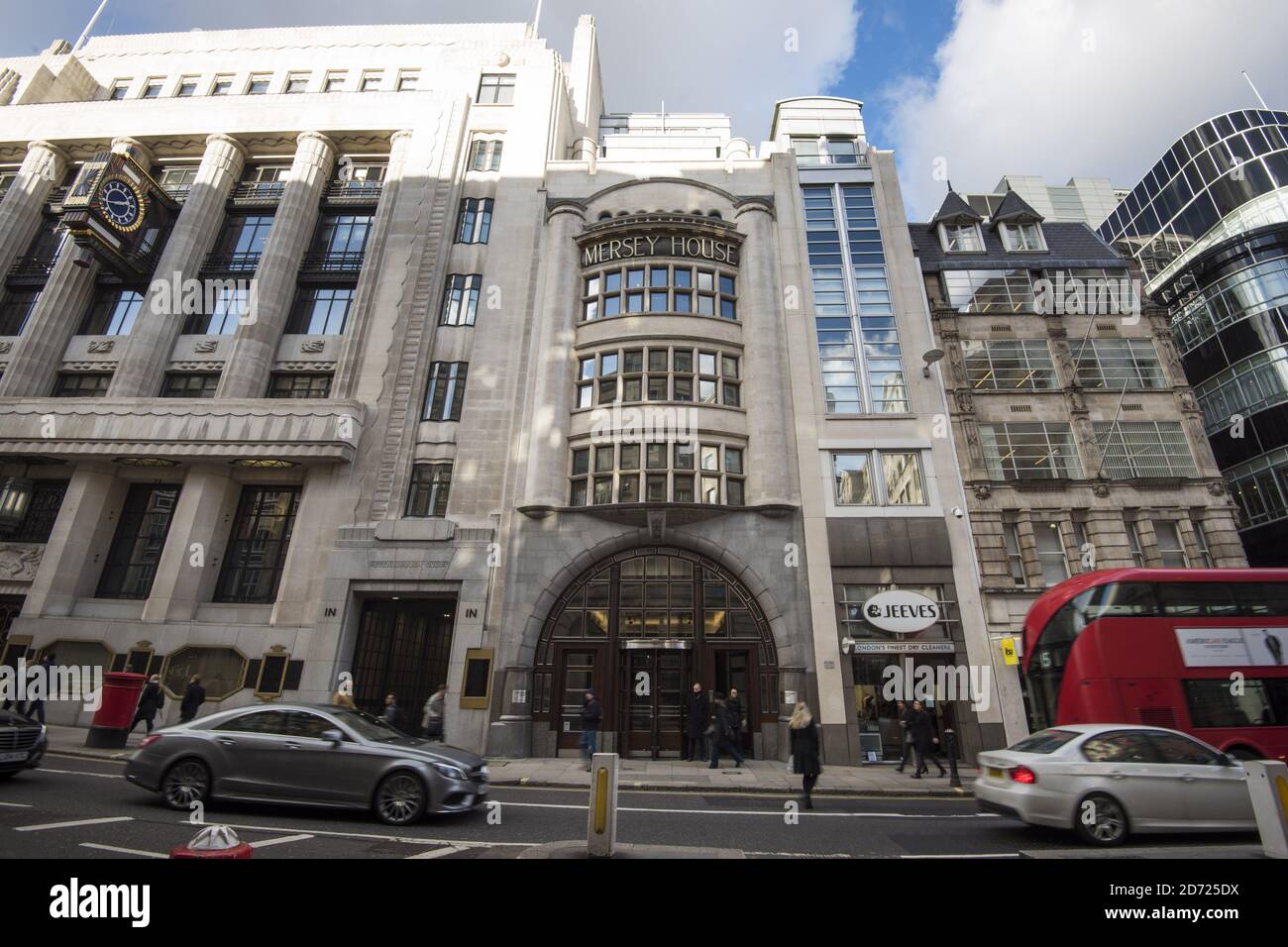 Goldman sachs european headquarters fleet street london hi-res stock ...