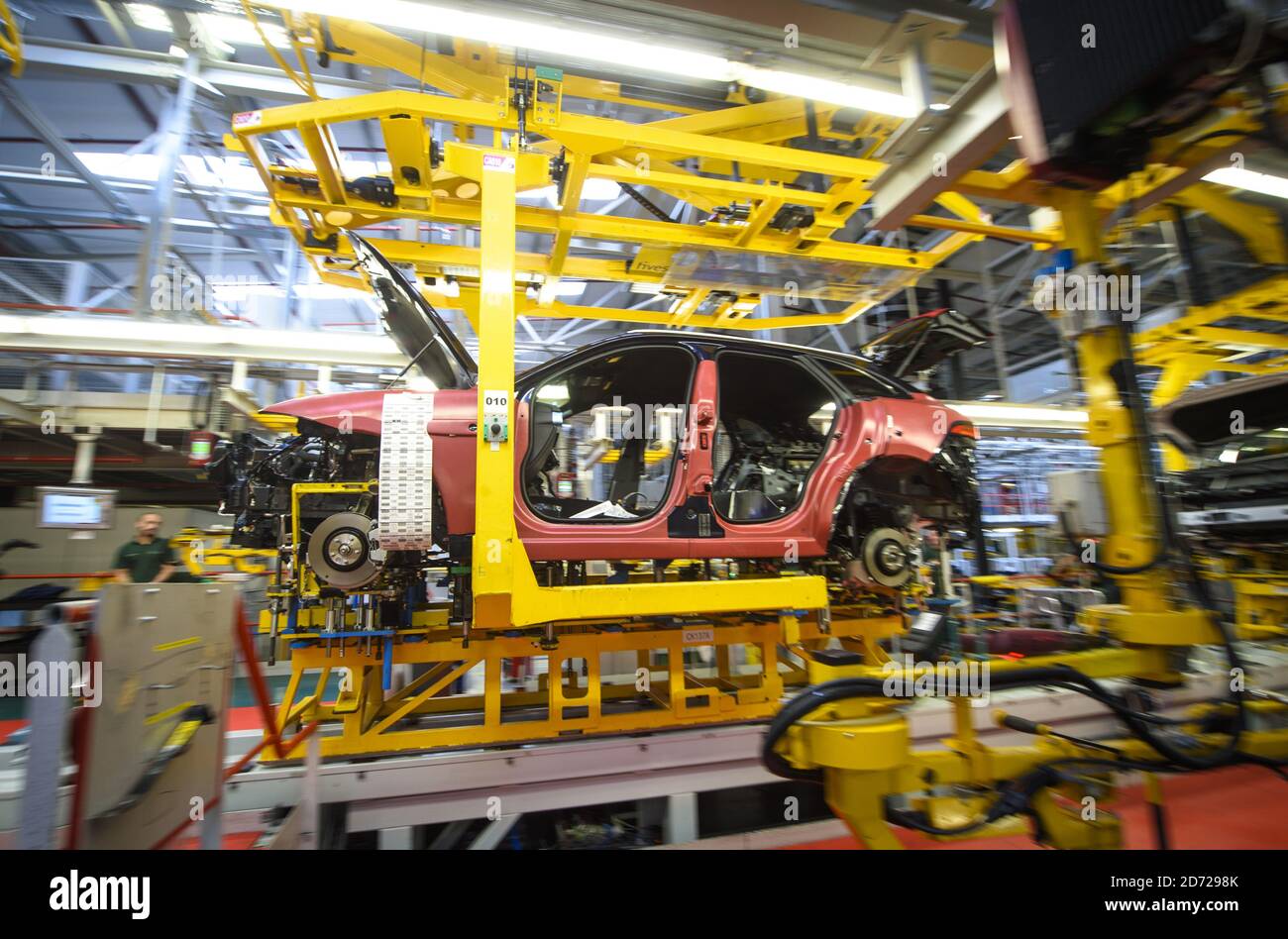 Cars on the Final Assembly line, part of Jaguar Land Rover's Advanced ...
