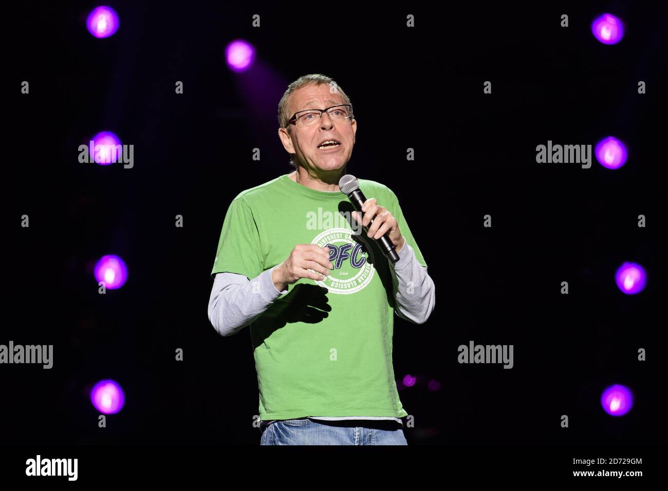 Performing on stage royal albert hall hi-res stock photography and ...