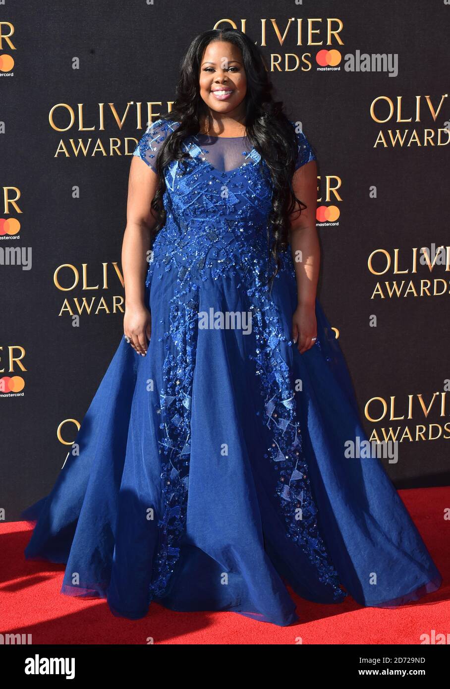 Idsok arriving arrival arrives red carpet redcarpet full legnth hi-res ...