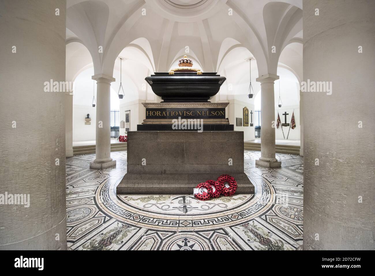 Crypt of st pauls hi-res stock photography and images - Alamy