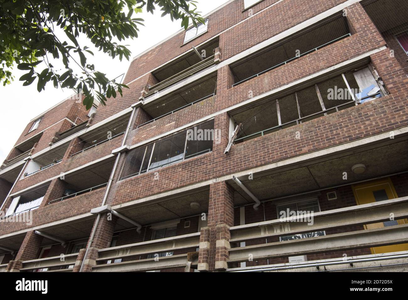 1960s housing projects hi-res stock photography and images - Alamy