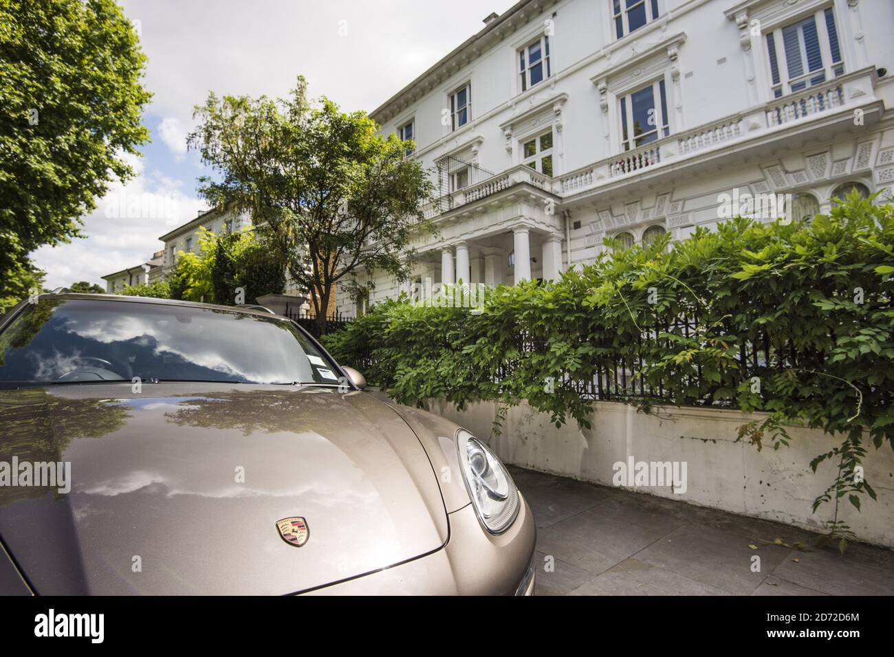 Million pound car hi-res stock photography and images - Alamy