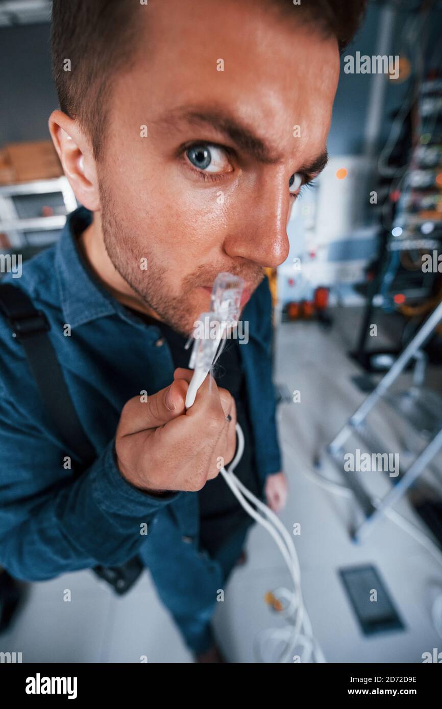 Server room cables hi-res stock photography and images - Alamy