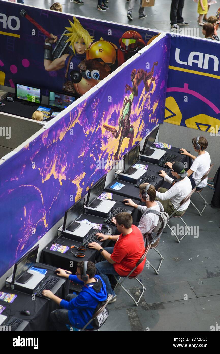 London film and comic con olympia hi-res stock photography and images ...