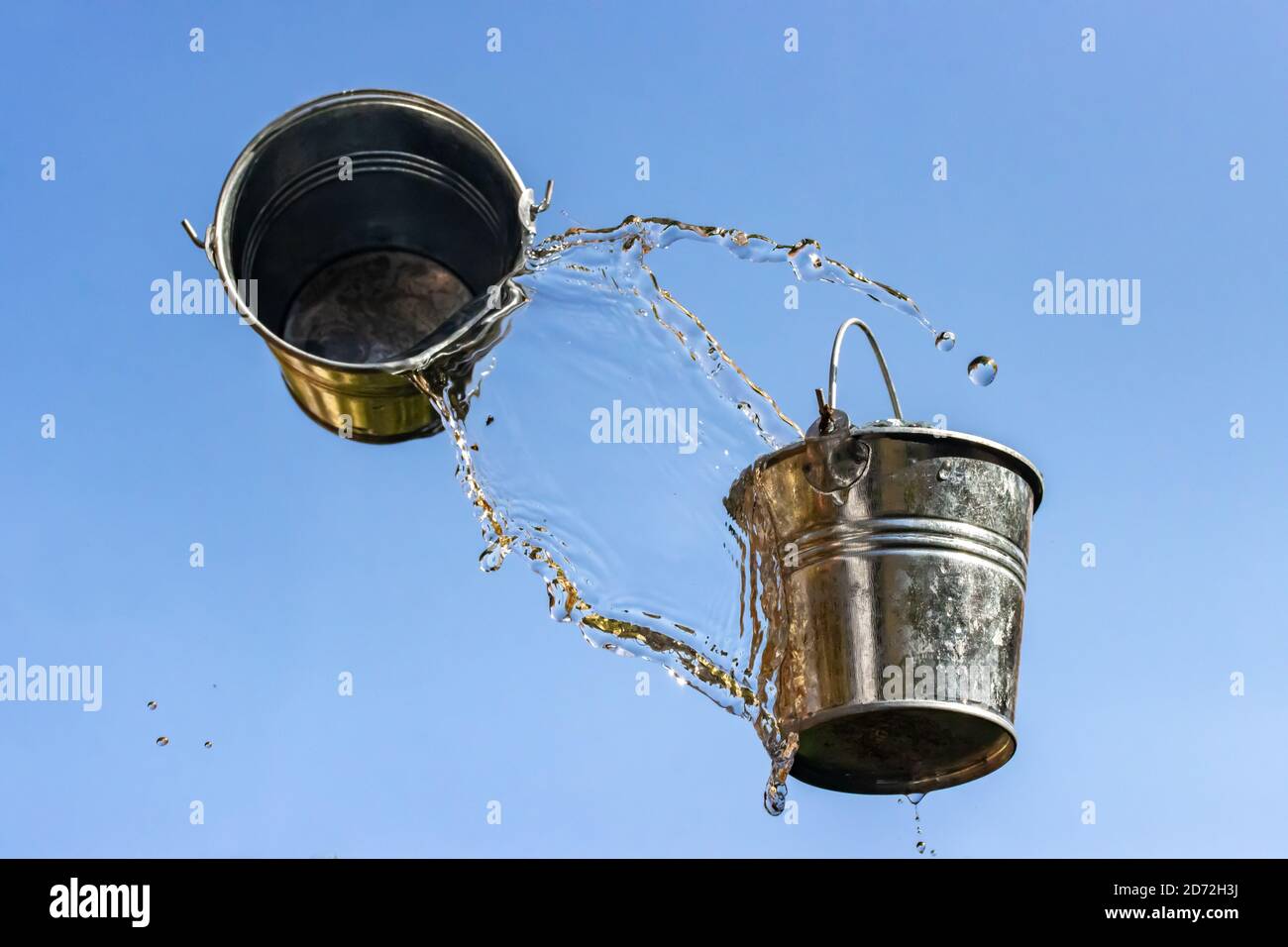 Liquid fly hi-res stock photography and images - Alamy