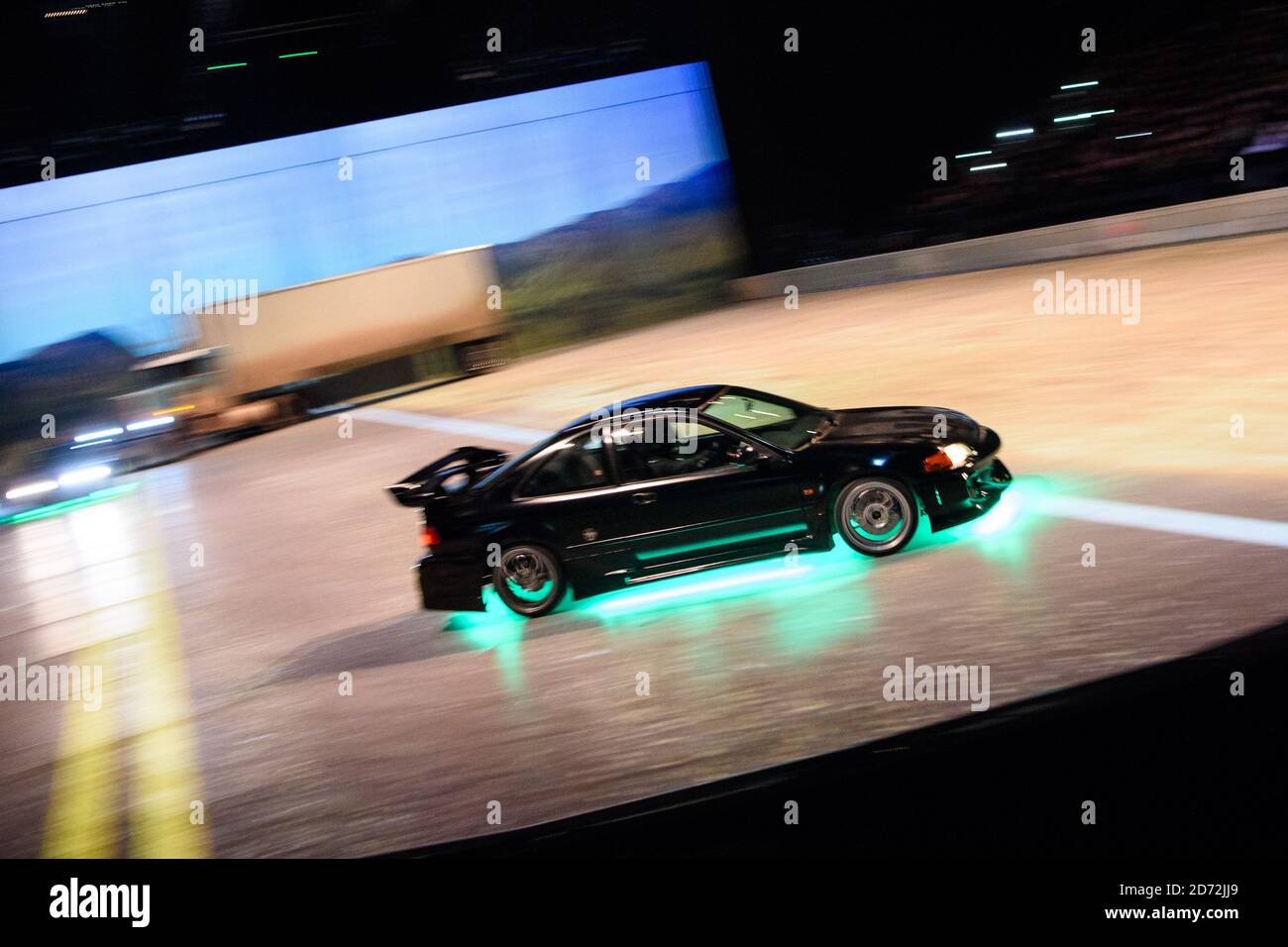 Pictured on stage hi-res stock photography and images - Alamy