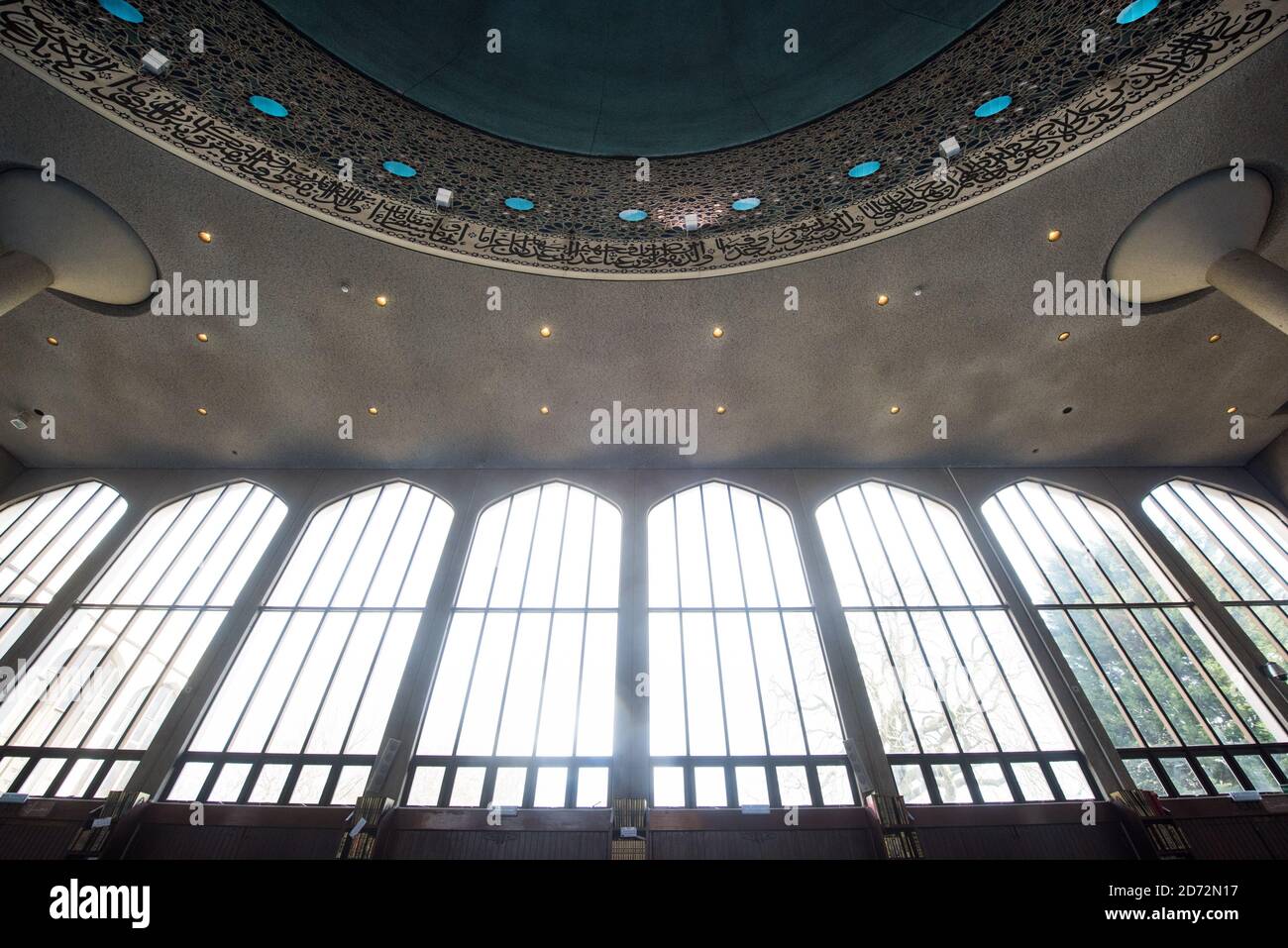 Inside prayer hall london central mosque hi-res stock photography and ...