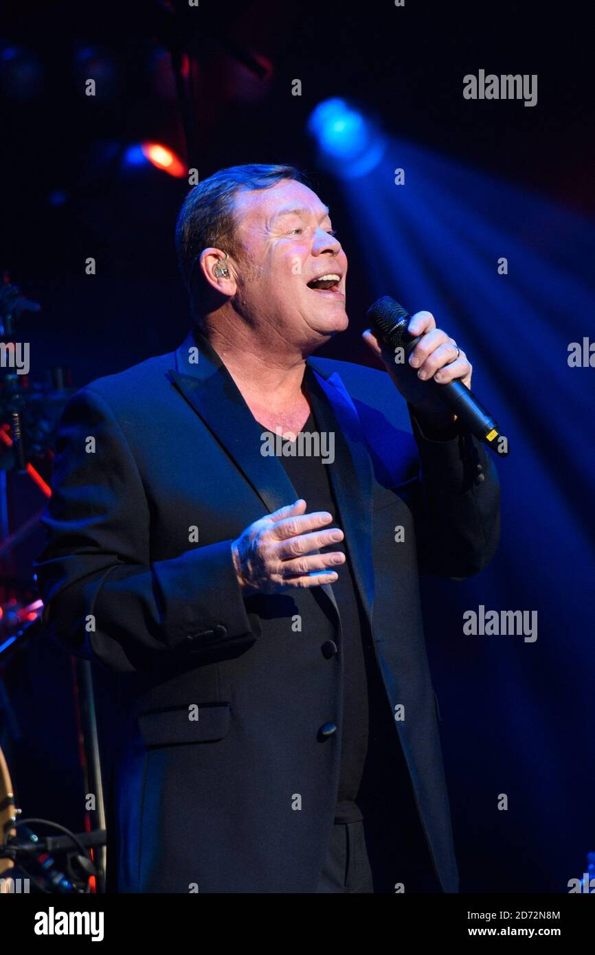 Idsok showbiz hi-res stock photography and images - Alamy