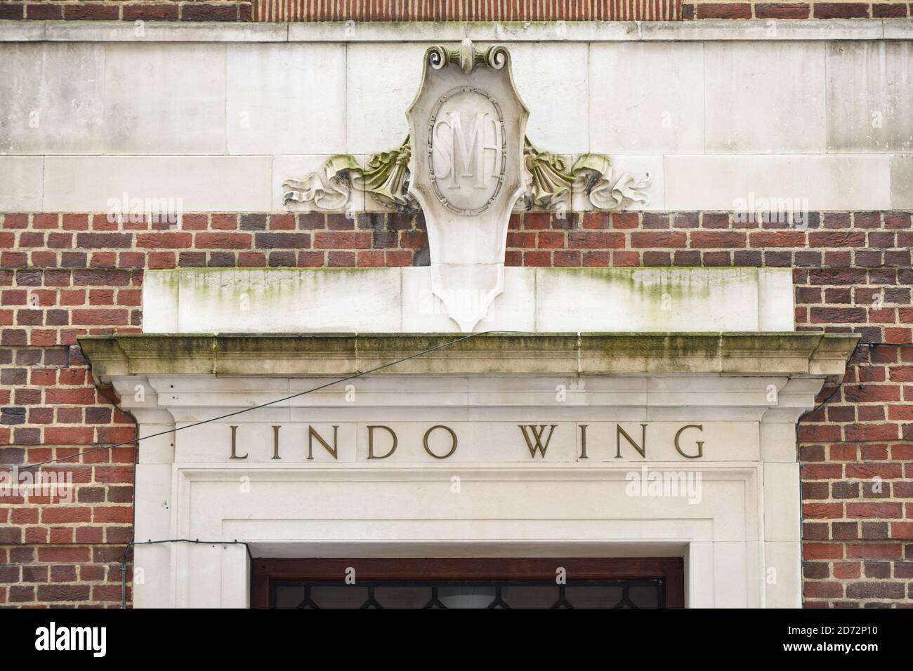 Kate middleton lindo wing maternity ward hi-res stock photography and ...