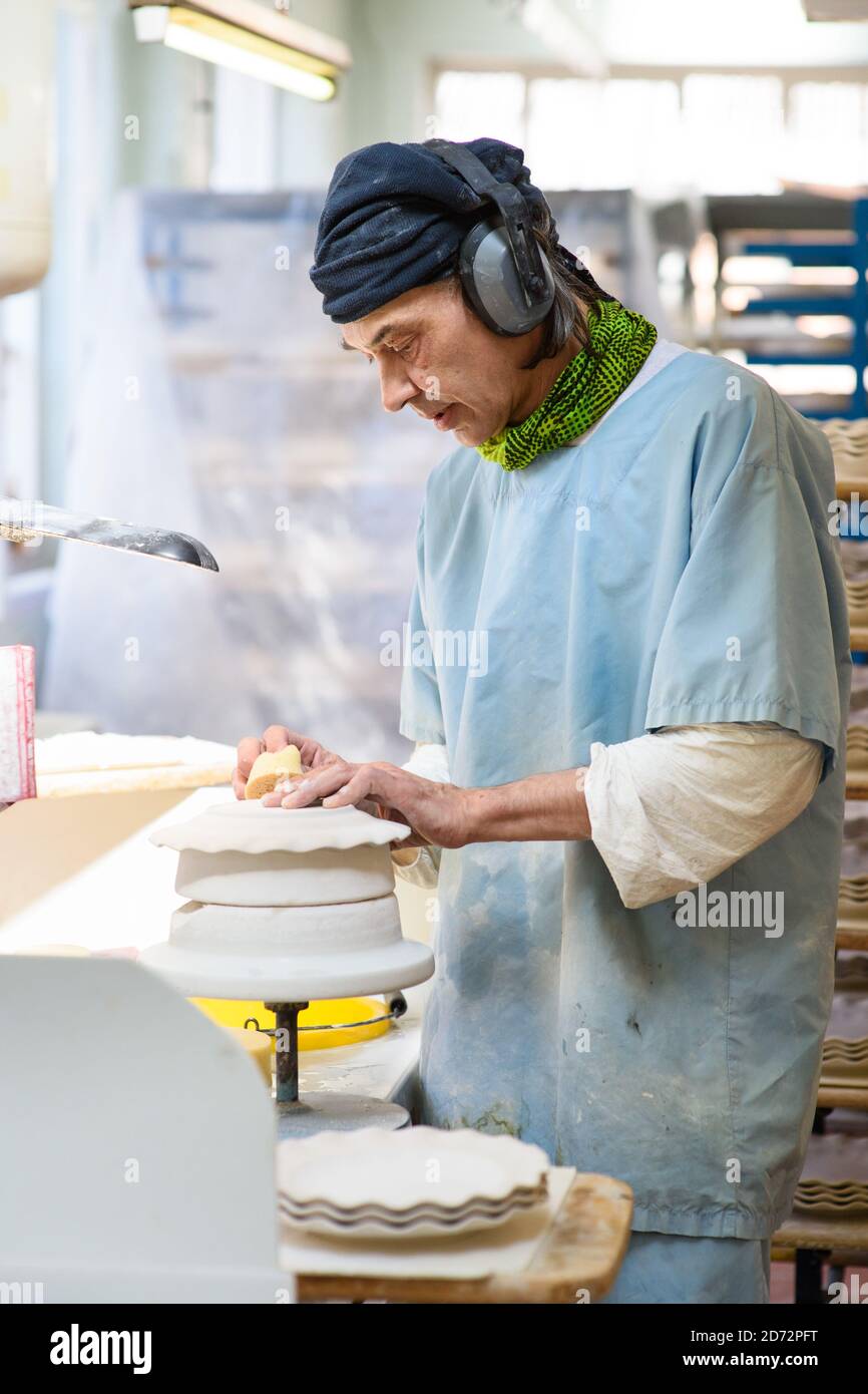 Ceramics pottery made in england hi-res stock photography and images ...