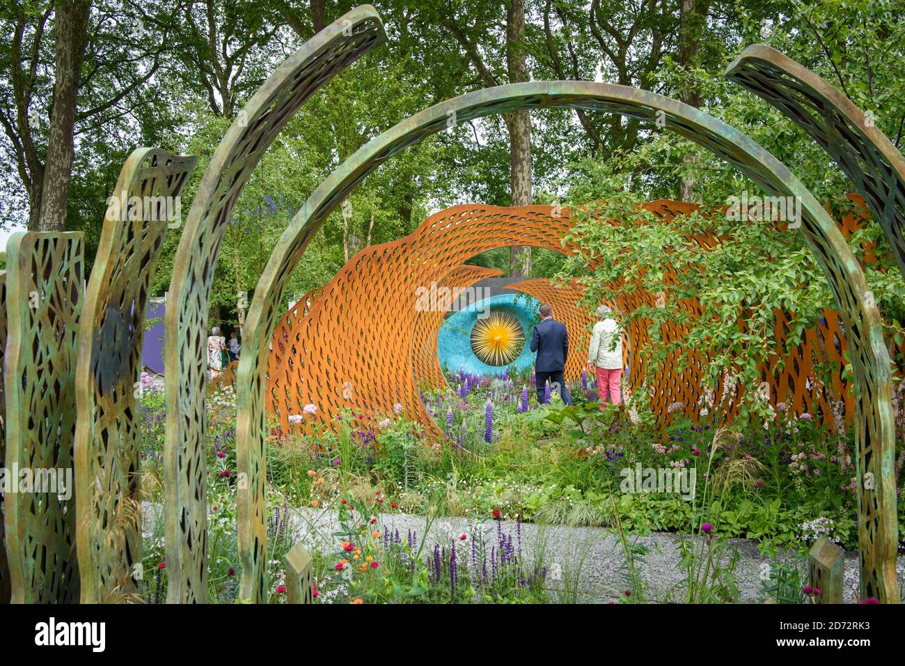 The savills and david harber garden at chelsea flower show hi-res stock ...