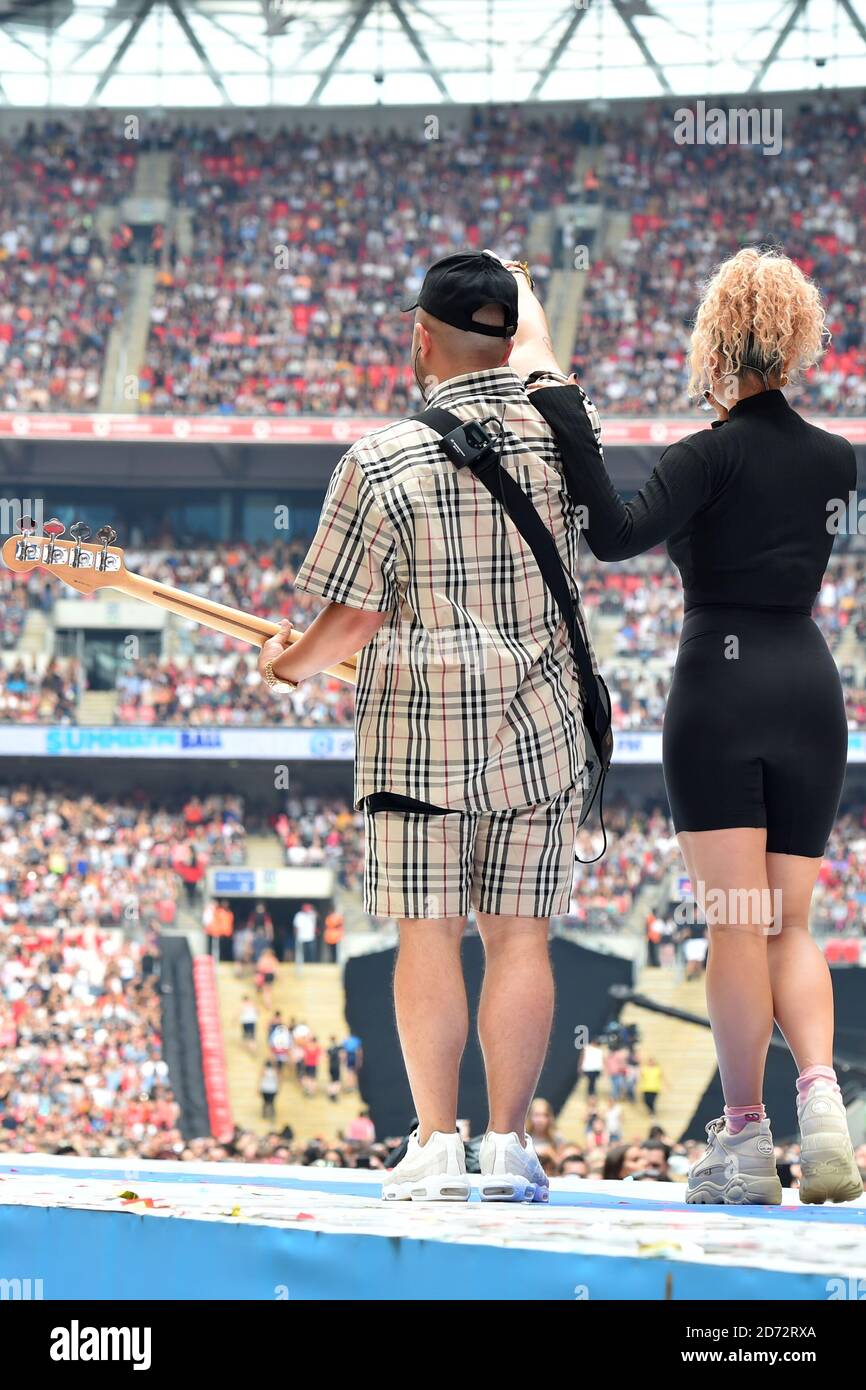 Raye jax jones hi-res stock photography and images - Alamy