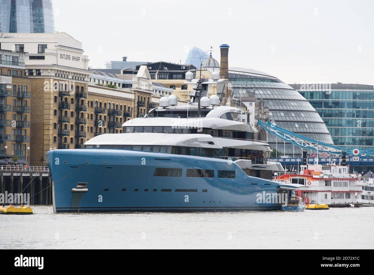 Joe lewis yacht aviva hi-res stock photography and images - Alamy