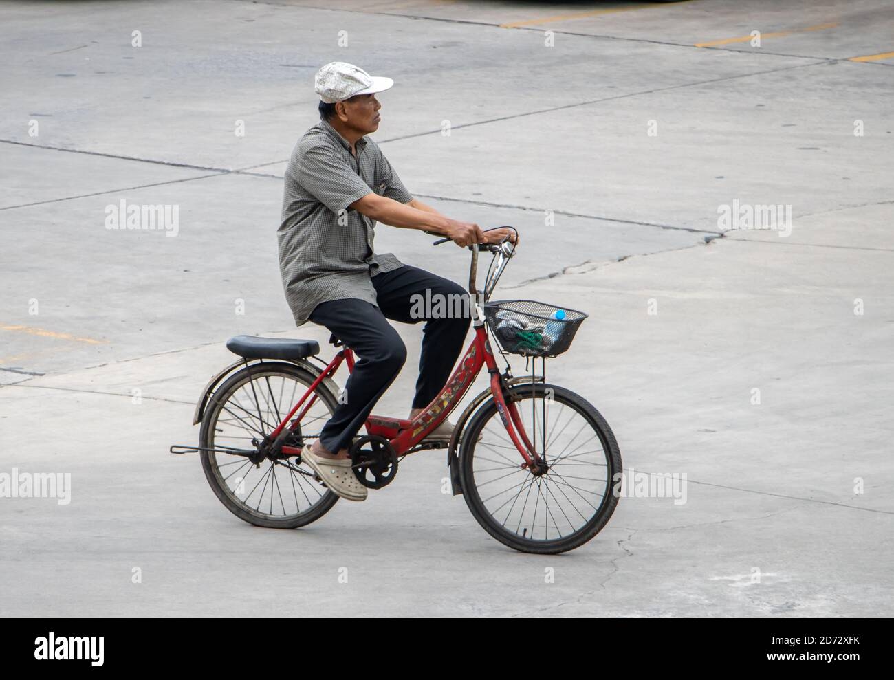 Male bicycle driver on street hi-res stock photography and images - Alamy