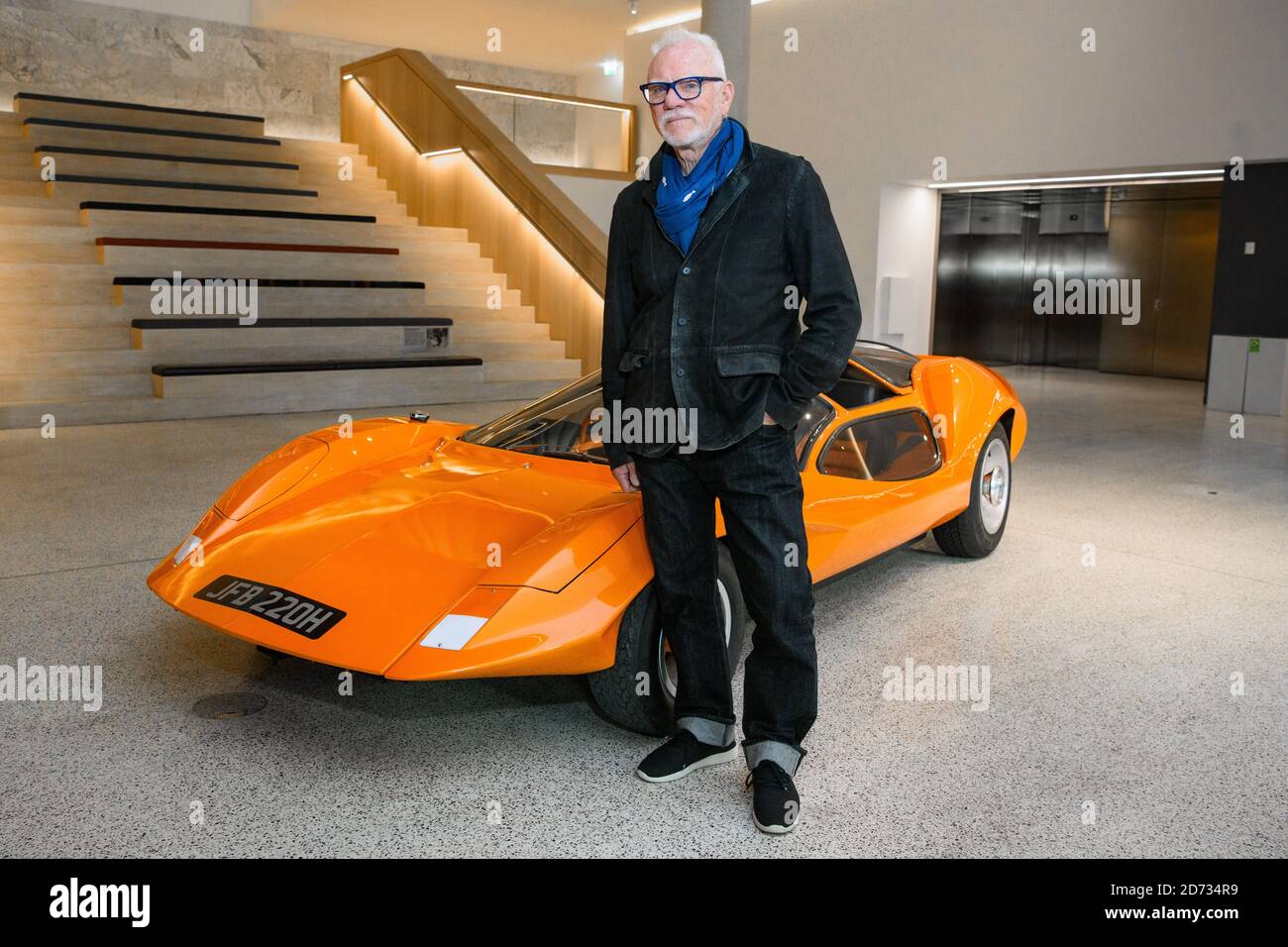 Film star car hi-res stock photography and images - Alamy
