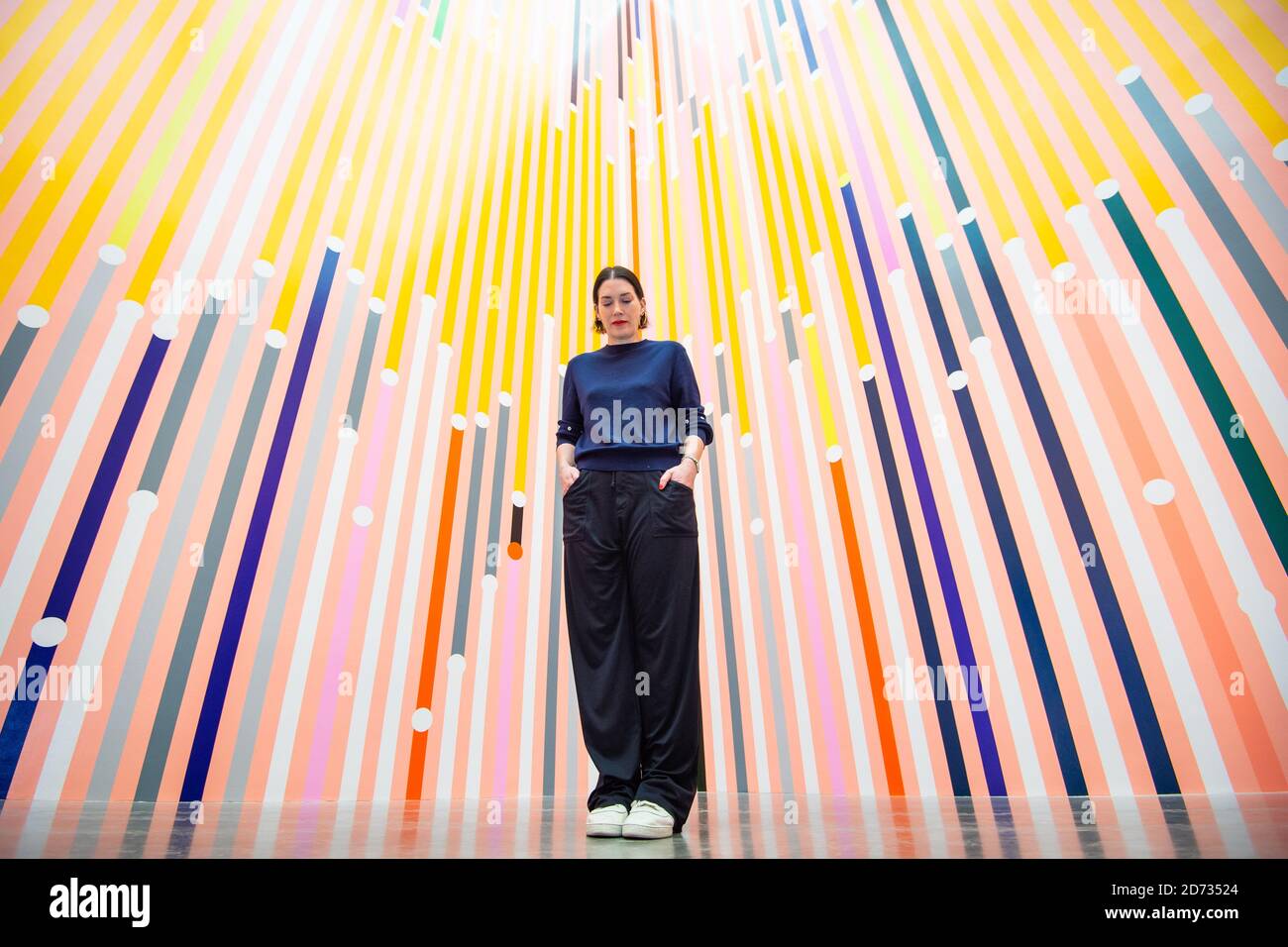 Sarah morris artist hi-res stock photography and images - Alamy