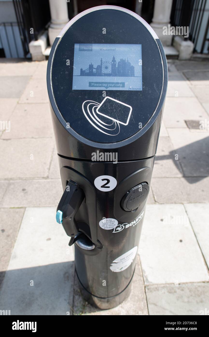 Parking bay for electic vehicles hi-res stock photography and images ...