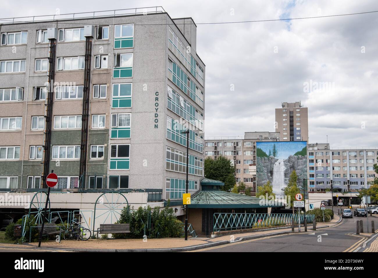 Broadwater farm housing estate hi-res stock photography and images - Alamy