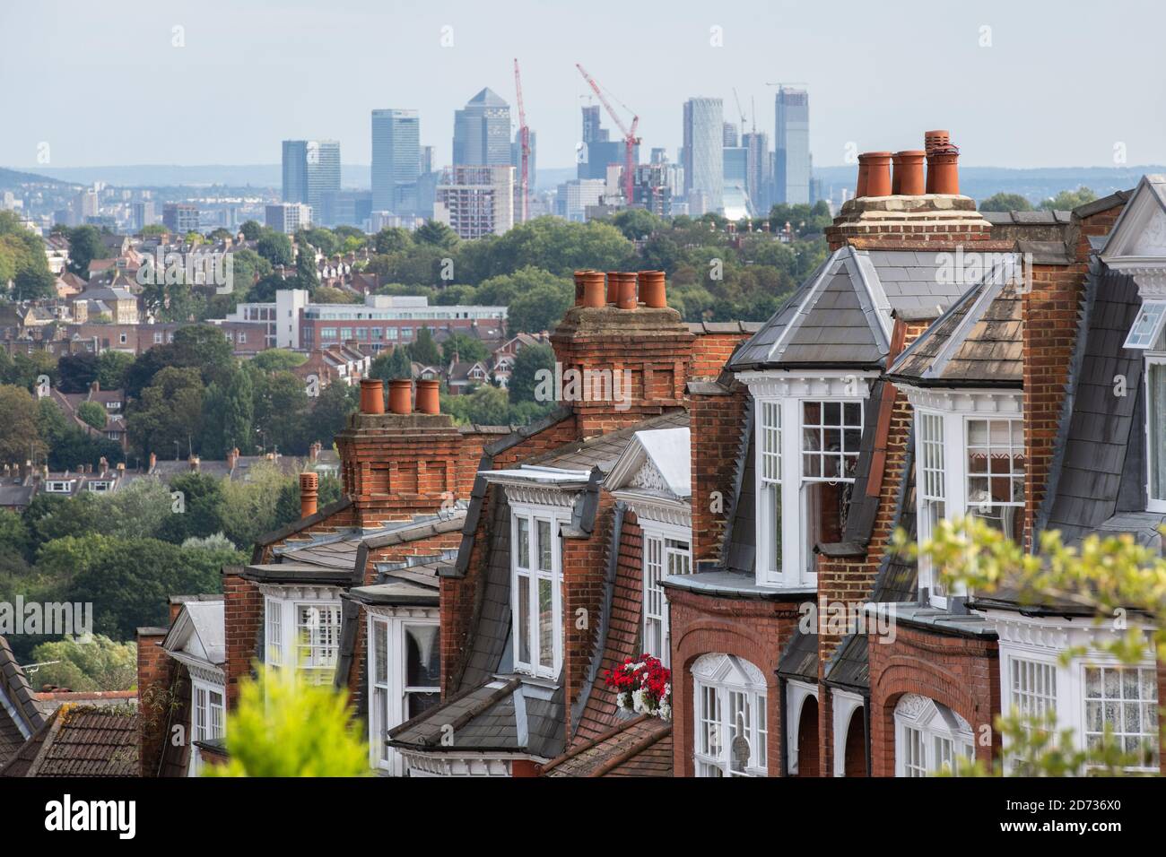 General view of Victorian housing and the Canary Wharf skyline in ...