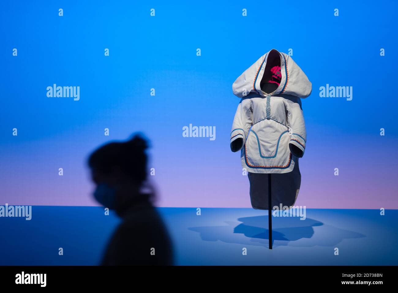 UK. 20th Oct, 2020. An amauti, a parka made with a built-in sack for a ...