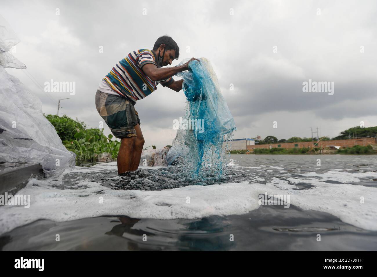 Turag river pollution hi-res stock photography and images - Alamy