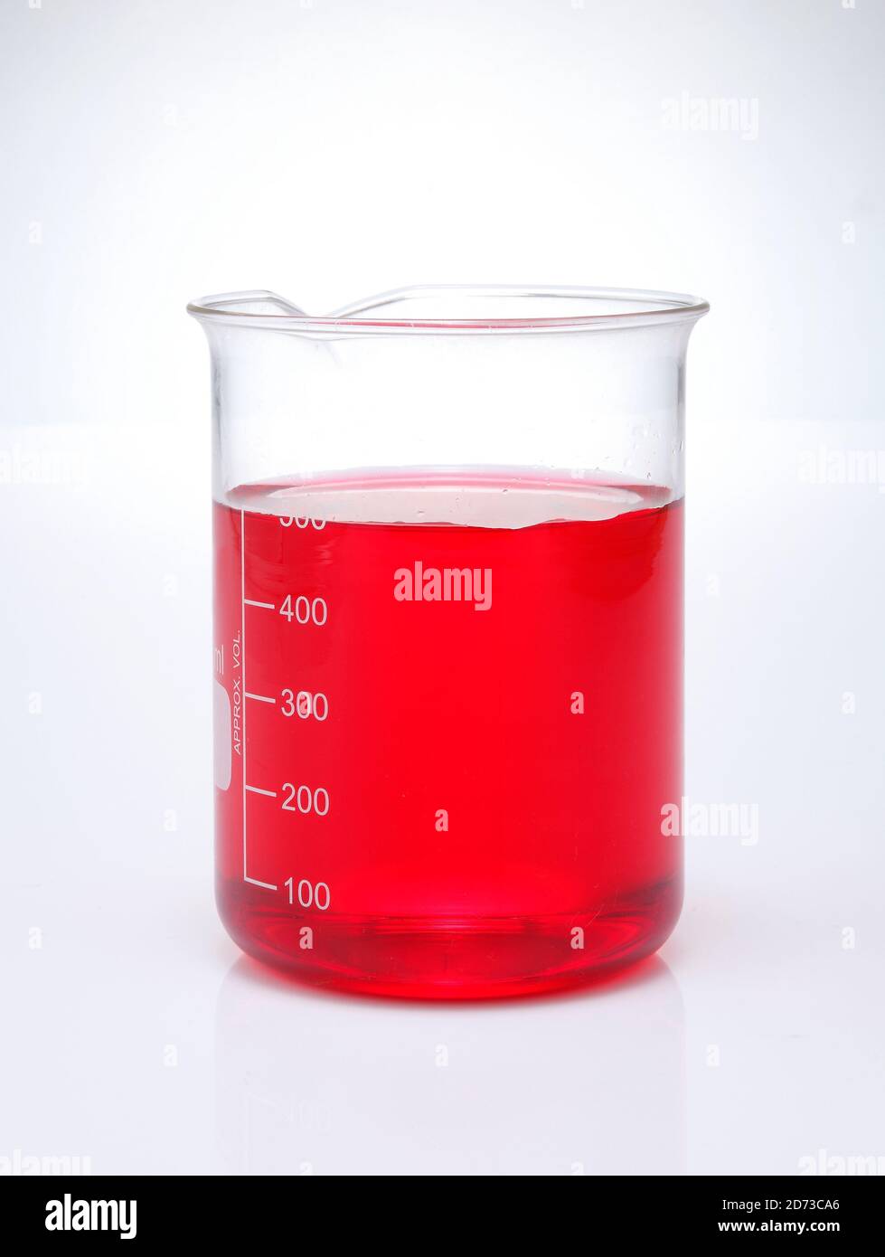 Chemical laboratory flask with liquid ( empty )- Beaker Stock Photo - Alamy