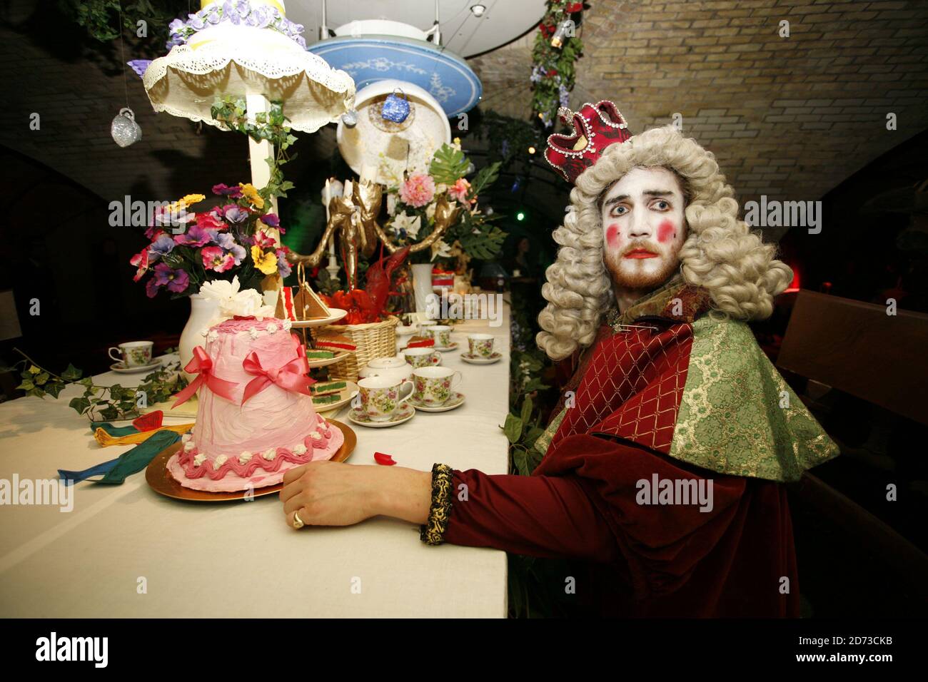 Alice in wonderland themed tea party hi-res stock photography and ...
